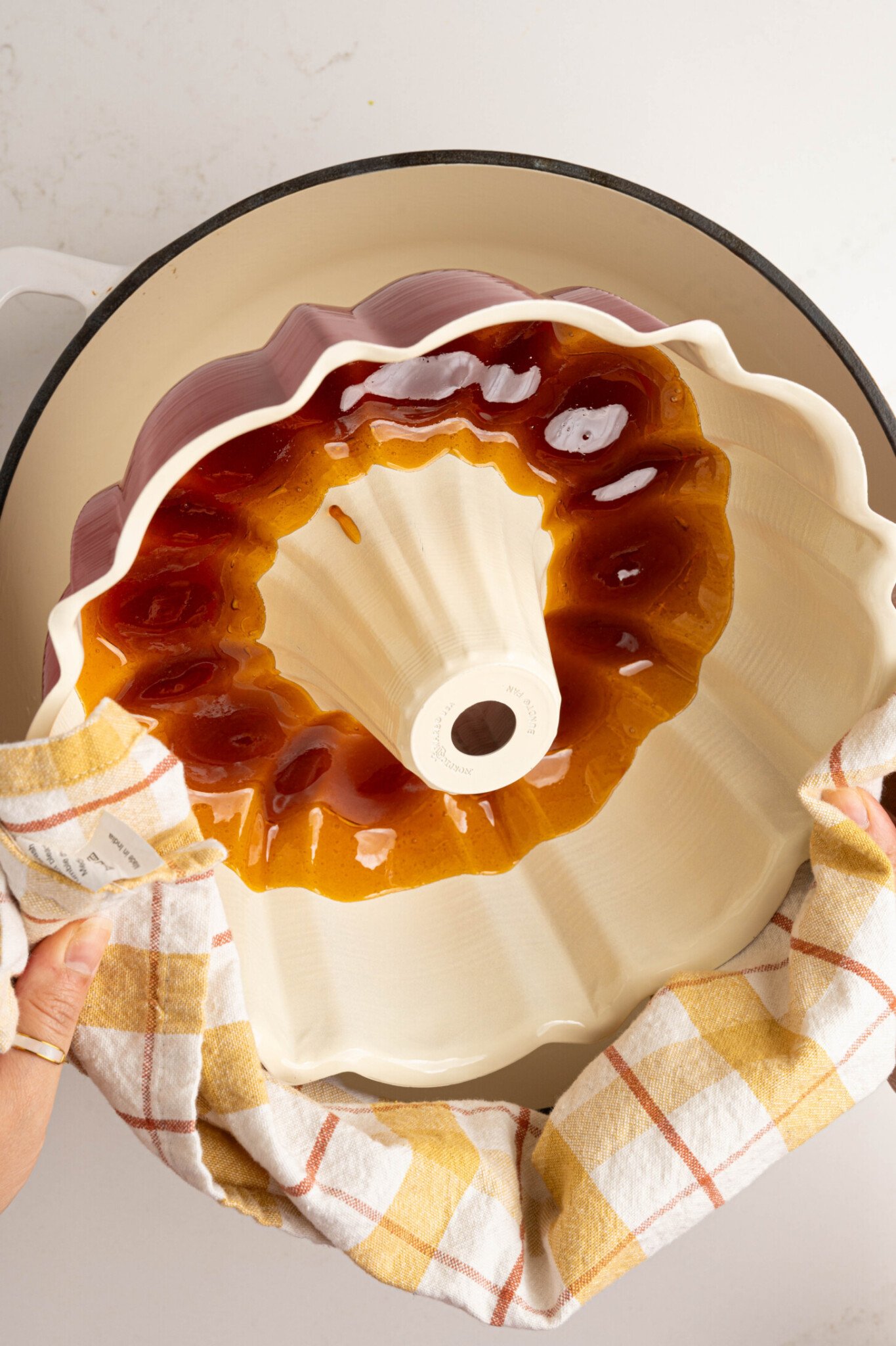 Puerto Rican-Style Flancocho (Vanilla Flan Cake) | Salima's Kitchen