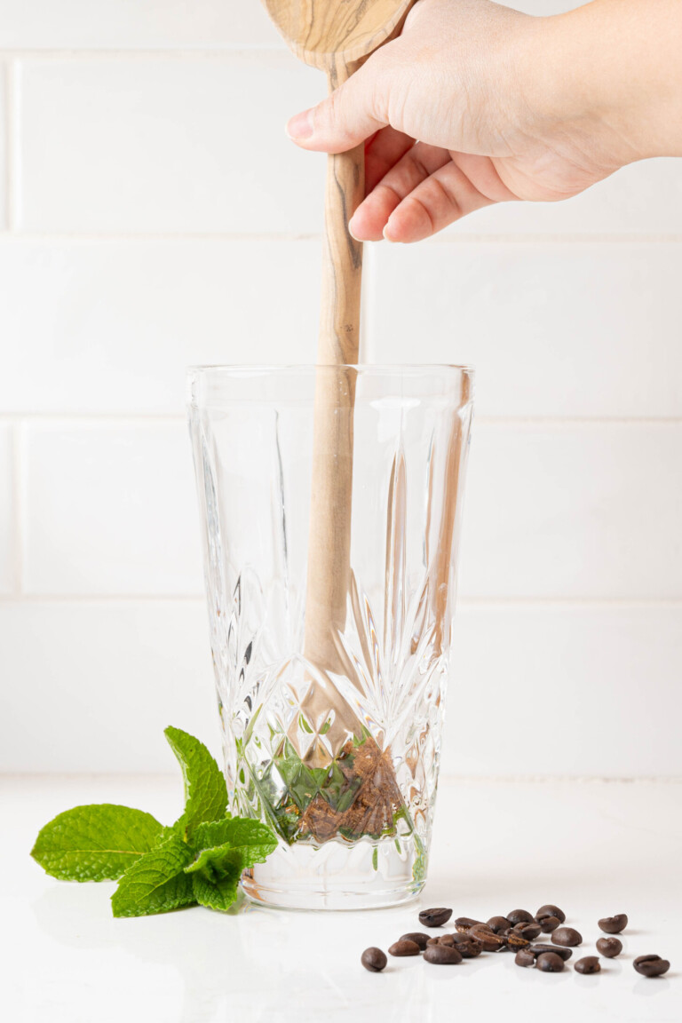 5 Ingredient Coffee Mint Mojito (Philz Coffee Copycat) | Salima's Kitchen