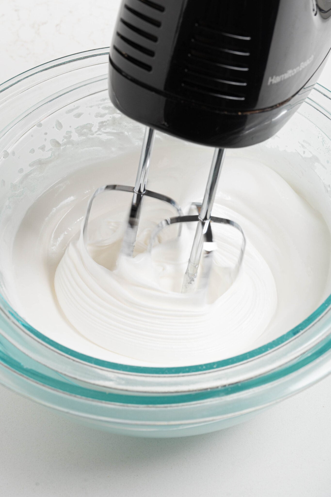 3-Ingredient Meringuitos (Meringue Cookies) | Salima's Kitchen