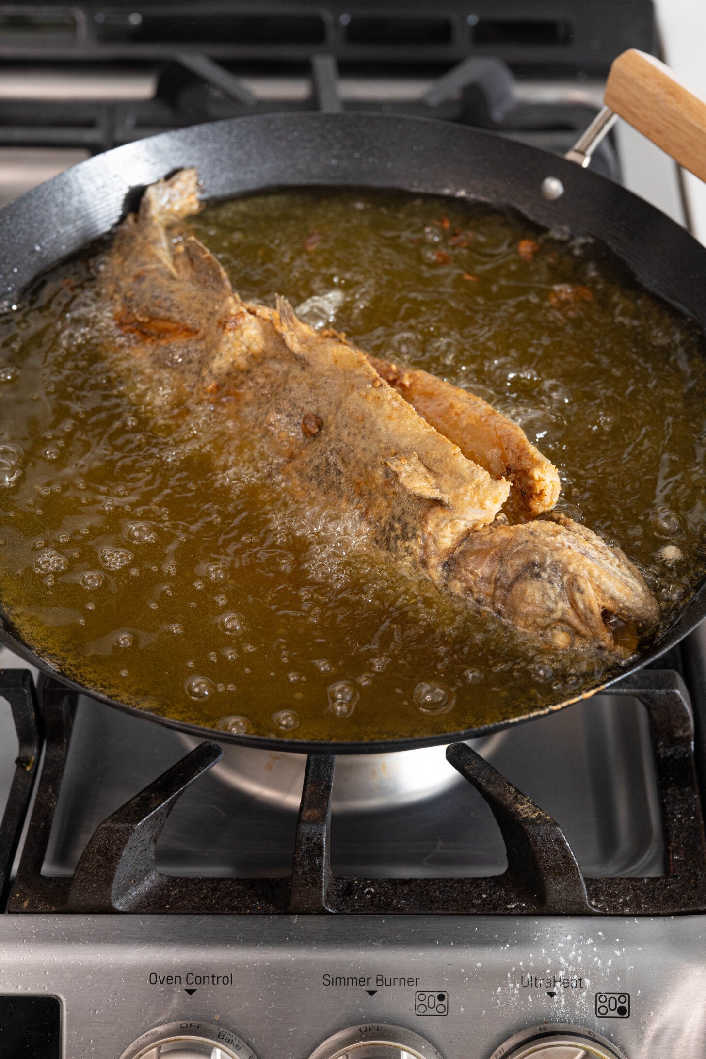 Mojarra Frita (Whole Fried Fish) - easyyumyumrecipes